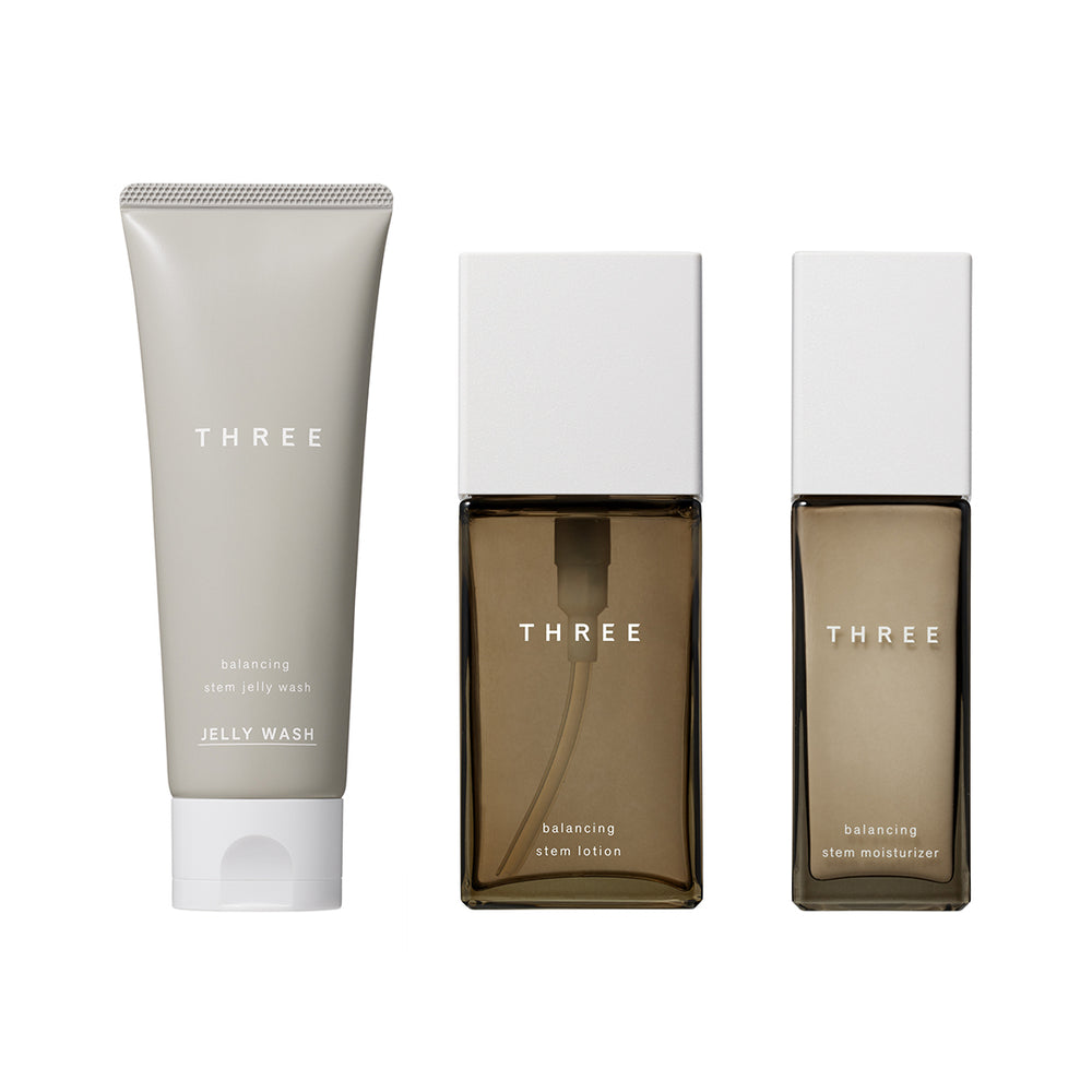 THREE Balancing Cleansing Oil